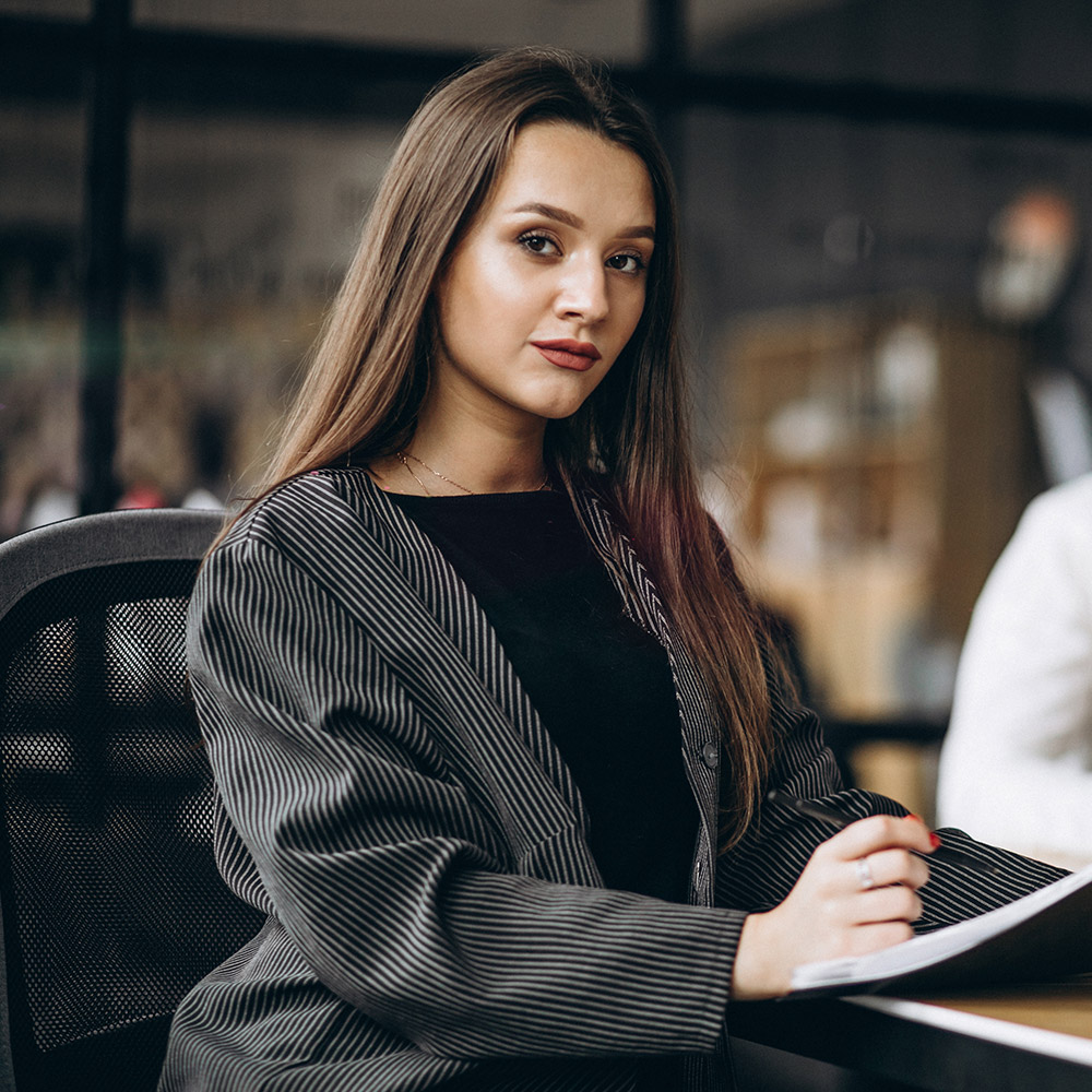 Luciana Batista - Bloom Planet